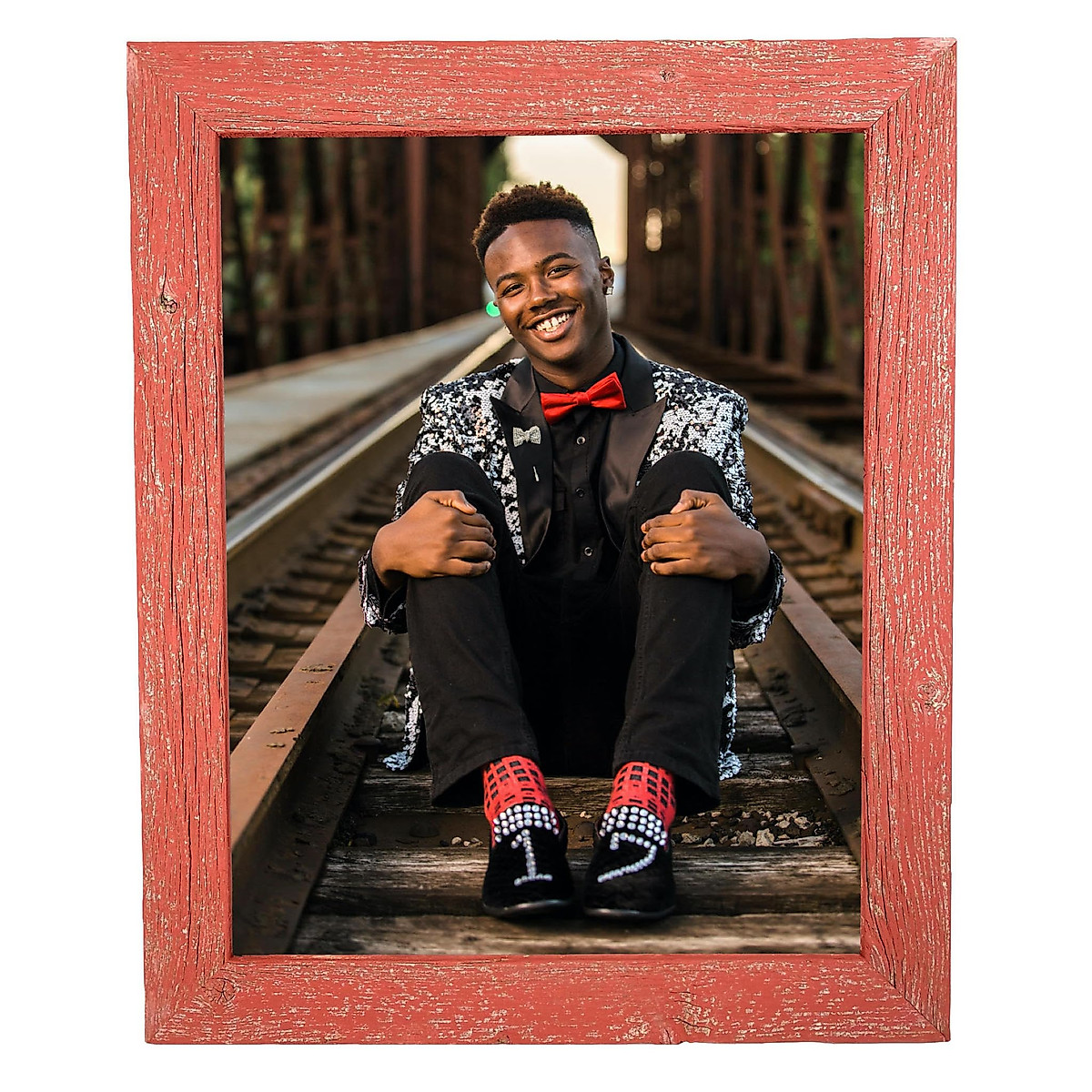 BARNWOODUSA | Farmhouse 18x24 Picture Frame | 1 1/2 inch Molding | 100% Reclaimed Wood | Rustic | Rustic Red