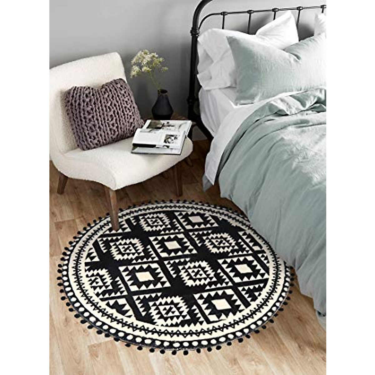HAOCOO Round Area Rugs with Pom Pom Ball Fringe Boho Geometric Throw Rugs Non-Slip Soft Velvet Black and Beige Floor Carpet for Bedroom Living Room Nursery Decor(4ft)