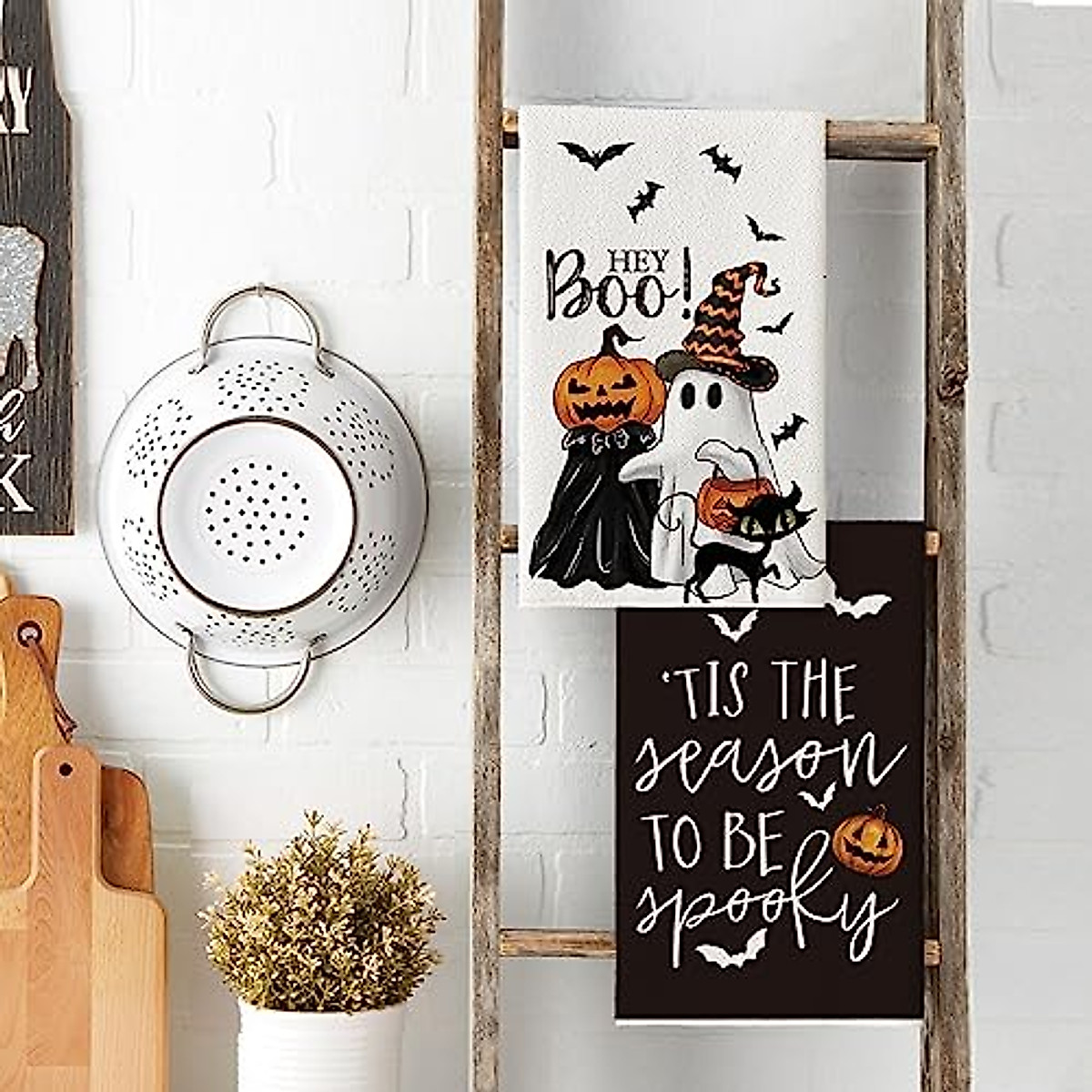 Artoid Mode Ghost Pumpkins Bats Cat Hey Boo Halloween Kitchen Towels Dish Towels, 18x26 Inch Seasonal Decoration Hand Towels Set of 2