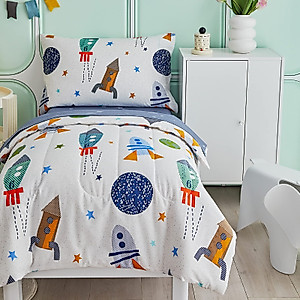 100% Cotton 4 Pieces White Space Toddler Bedding Set with Colorful Rocket Stars and Planet Includes Adorable Quilted Comforter, Blue Gray Fitted Sheet, Top Sheet, and Pillow Case for Boys Girls