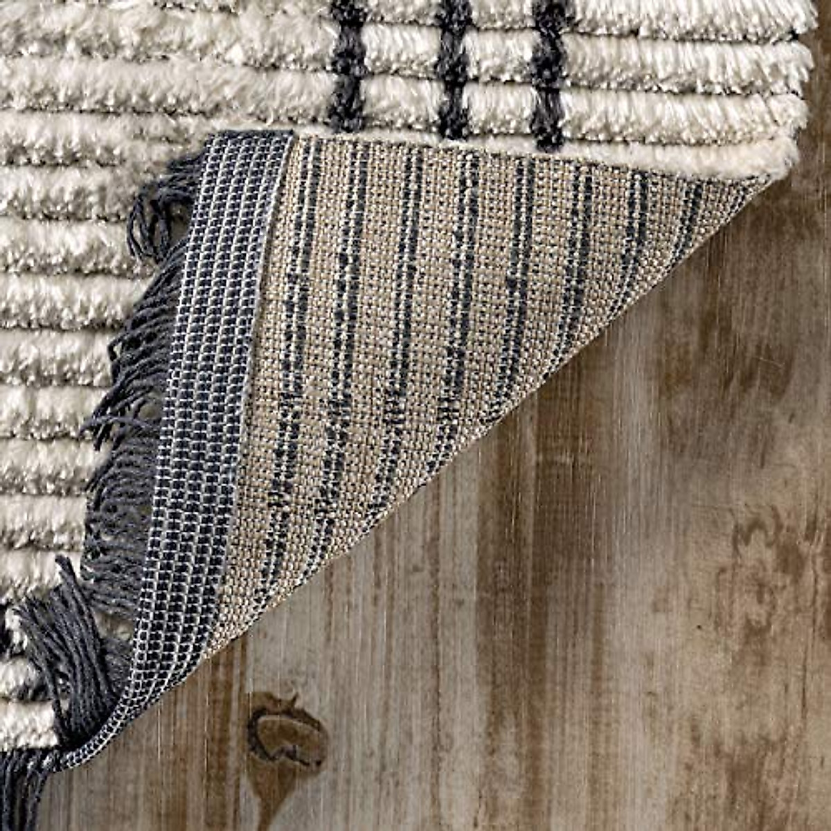 nuLOOM Tayah Soft Shag Moroccan Diamond Fringe Area Rug, 5' 3" x 7' 6", Beige