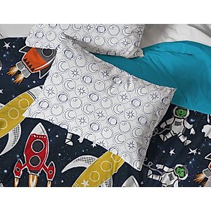 Jay Franco Space 5 Piece Full Bed Set - Includes Comforter & Sheet Set- Bedding Features Spaceships & Rocketships - Super Soft Fade Resistant Microfiber
