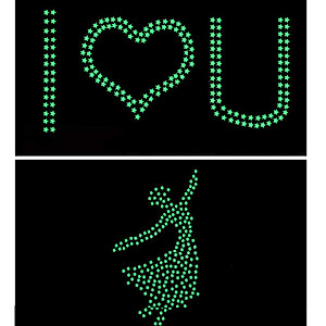 500Pcs 3CM Glow in The Dark Wall Decals Stars Stickers for Home Ceiling Wall Baby Kids Bedroom (Multicolor)
