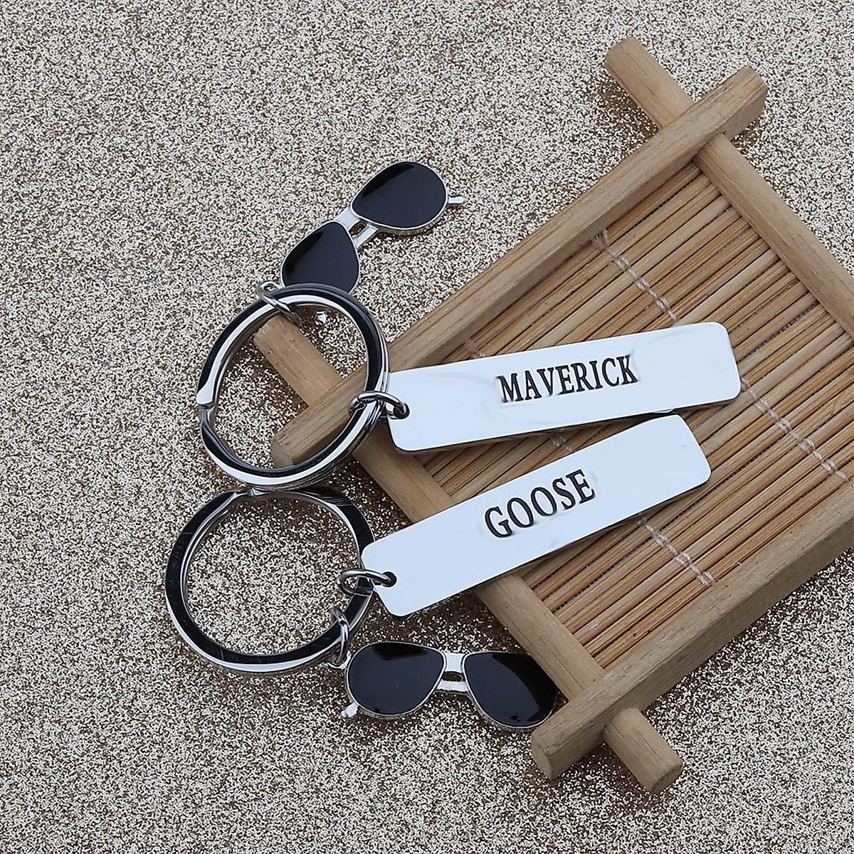 CHOORO Set of 2 Best Friend Keychain Set BFF Jewelry Fans Gift(M&G Set Keychain)