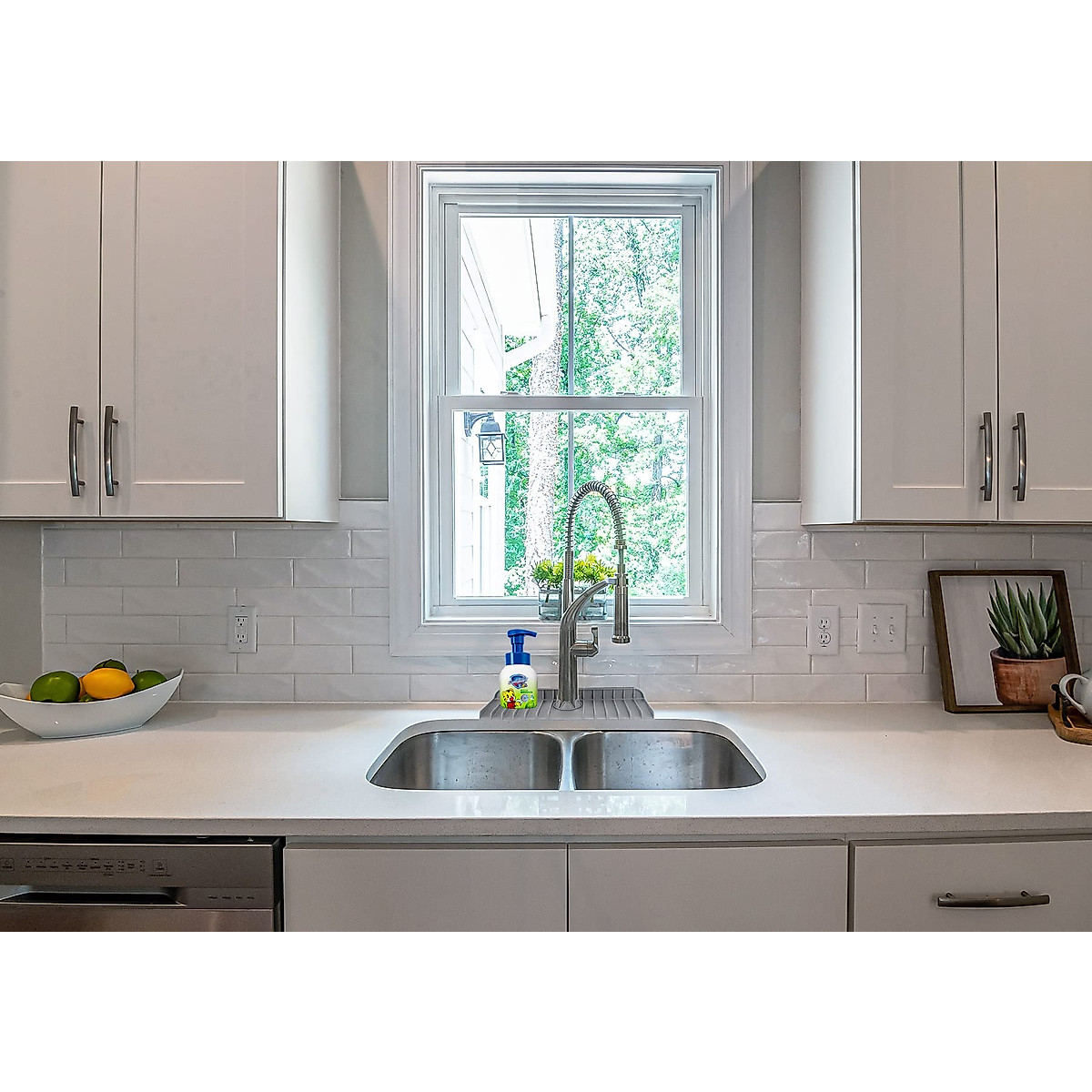 Encoli Silicone Faucet Splash Guard Mat Drip Catcher -Slanted Floor AUTO Drain Water, Sink Draining Pad Behind Faucet, Backsplash Guard, for Kitchen Bathroom Bar Countertop (Grey)