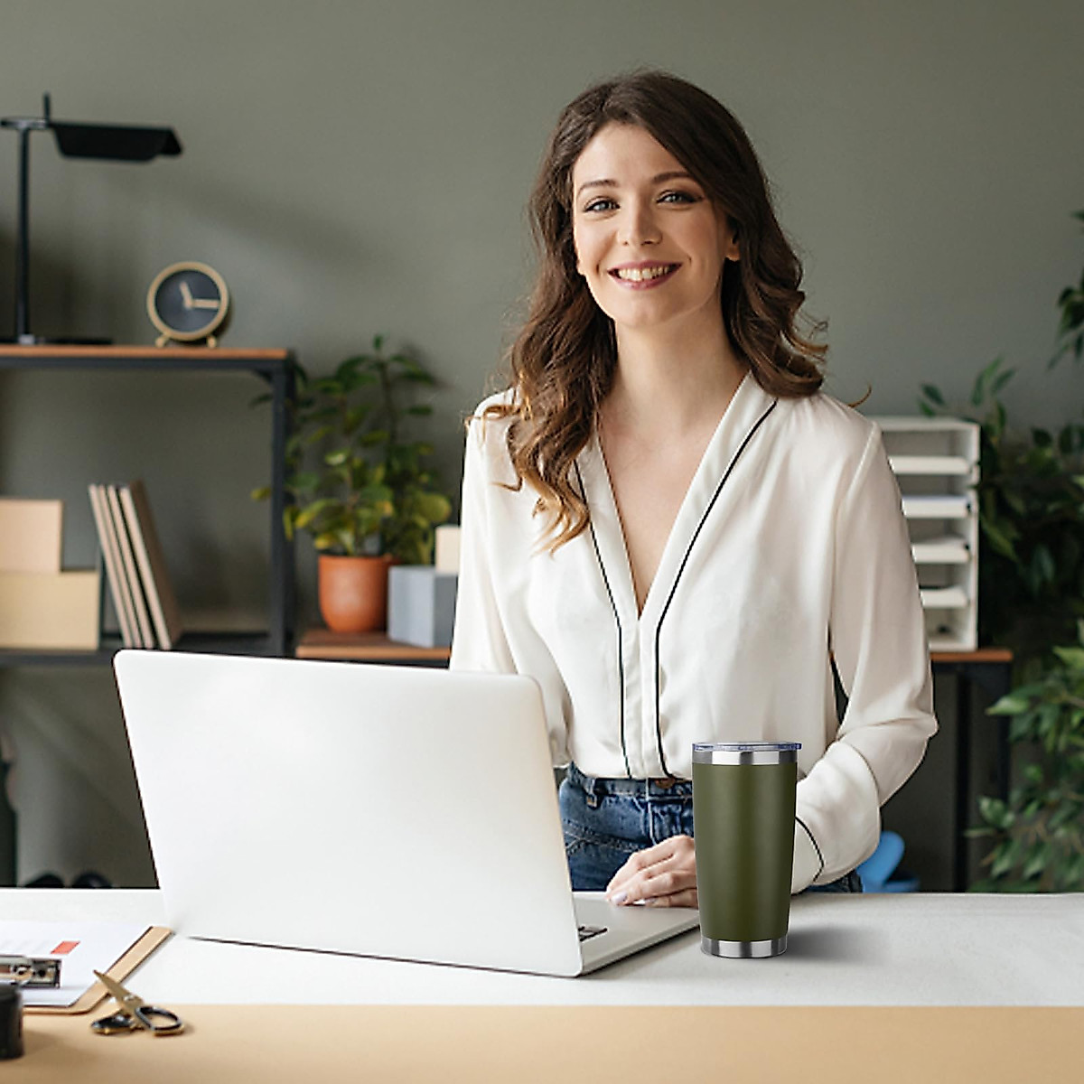 ATIKZHE 20oz Tumbler with Straw and Brush, Stainless Steel Vacuum Insulated tumbler, Double Wall Insulated Coffee Tumbler for Outdoor, Home, Travel,Office (Army Green,1pcs)