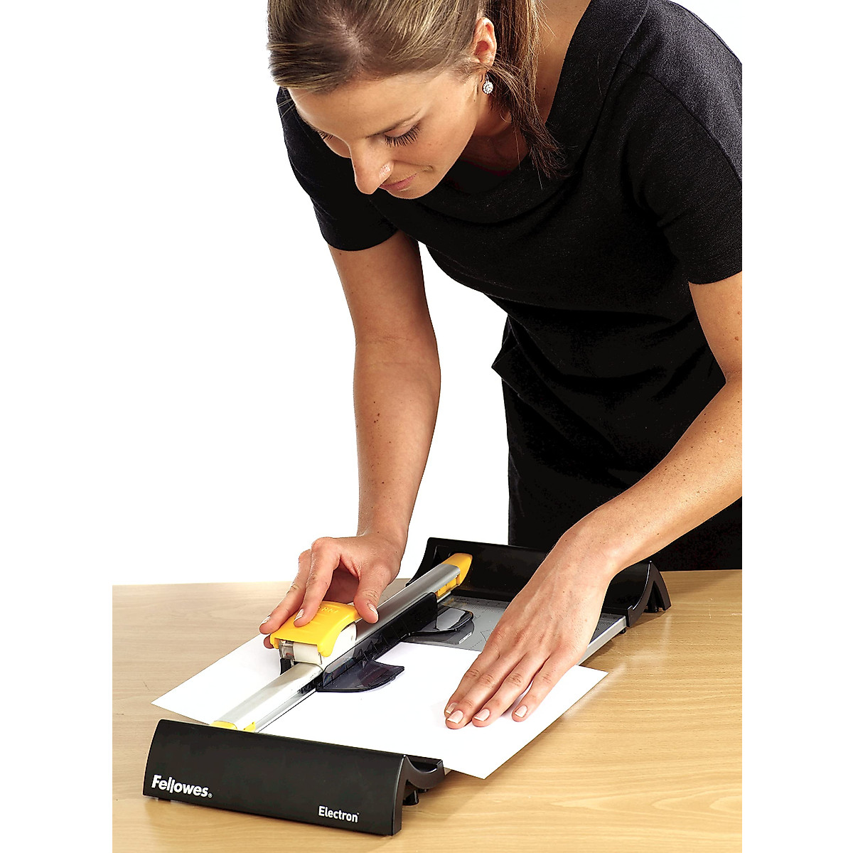 Fellowes 4 SafeCut Rotary Trimmer Blades, Straight, 2 Pack (5411402)