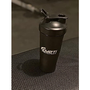 Yeti Fitness & Nutrition Classic Shaker Bottle for Protein Shakes and Pre Workout Drinks | BPA Free | Black