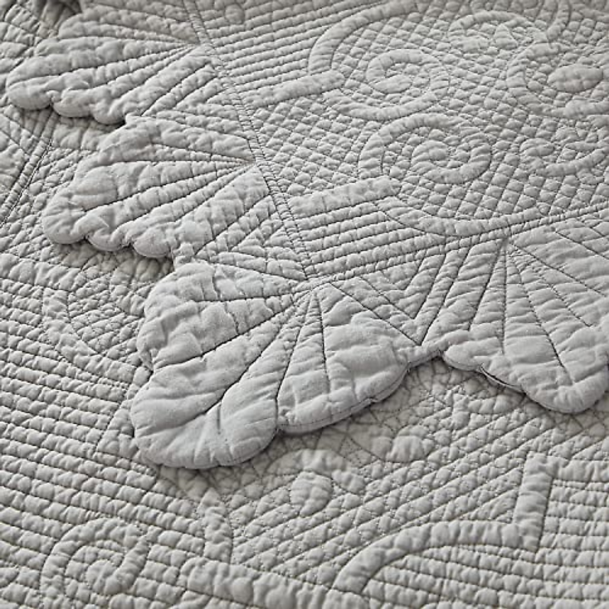 Brandream 4-Piece Grey Quilt Set Cotton Queen Size Luxury Scalloped Bedding Matelasse Coverlet Quilted Comforter Set