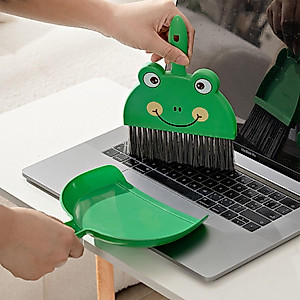 Broom with Dustpan Combo Set Frogs Besoms and Dustpan Set for Household Desktop Cleaning Desk Sweeping Garbage Shovel Pet Children's Mini Besoms Broom Set Dust Pan and Broom Set