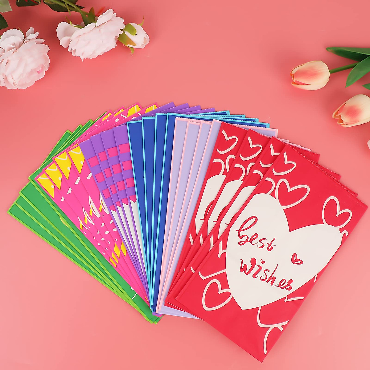 HOWAF 24 Pieces Valentine&#039;s Day Paper Bags, Valentine&#039;s Day Treat Bags with Heart Pattern for Wedding Supplies, 6 Pattern Gift Bags for Present Wrapped