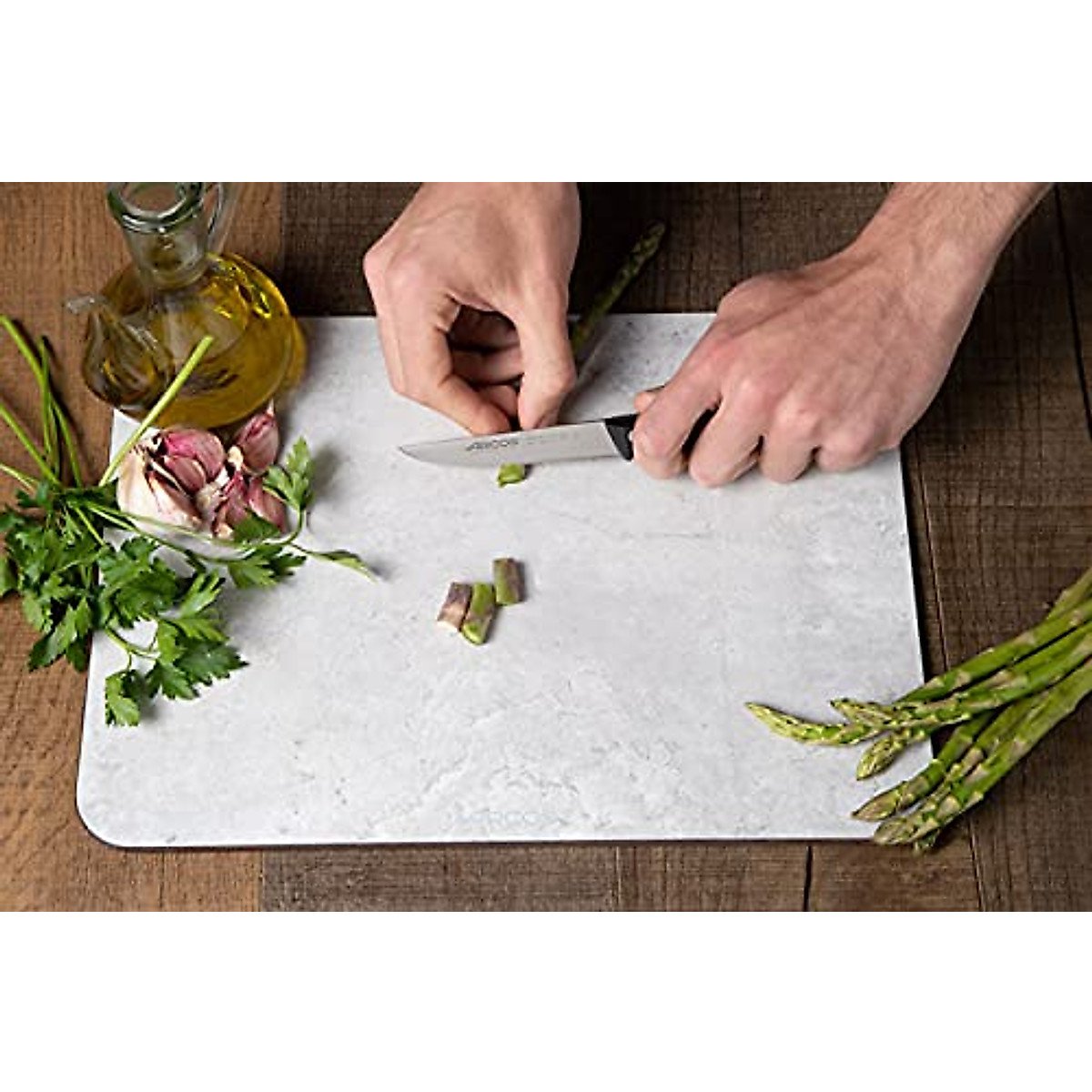 ARCOS Vegatable Knife 4 Inch Stainless Steel. Professional Vegetable Knife for Peeling Fruits and Vegetables. Ergonomic Polyoxymethylene Handle and 100 mm Blade. Series Universal. Color Black.