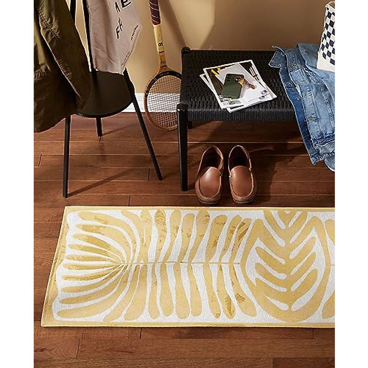 TOWN & COUNTRY LUXE Livie Matisse Cutout Everwash™ Washable Multi-Use Decorative Rug, Kitchen Runner Rug, Low-Profile Door Mat, Bedroom Rug and Dorm Room Rug with Non-Slip Backing, Gold, 24"x72"