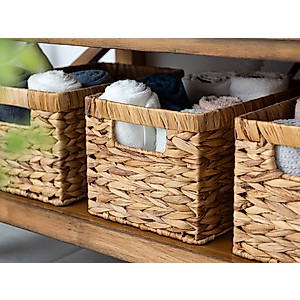 StorageWorks Wicker Storage Basket, Baskets for Organizing, Storage Basket with Built-in Handles