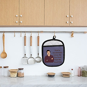 WZMPA Funny TV Show Oven Mitt with Hot Pads TV Show Fans Gift Given Me The Food That My Food Eats Pot Holders Gloves for Friend Family(Food Eats Holder)