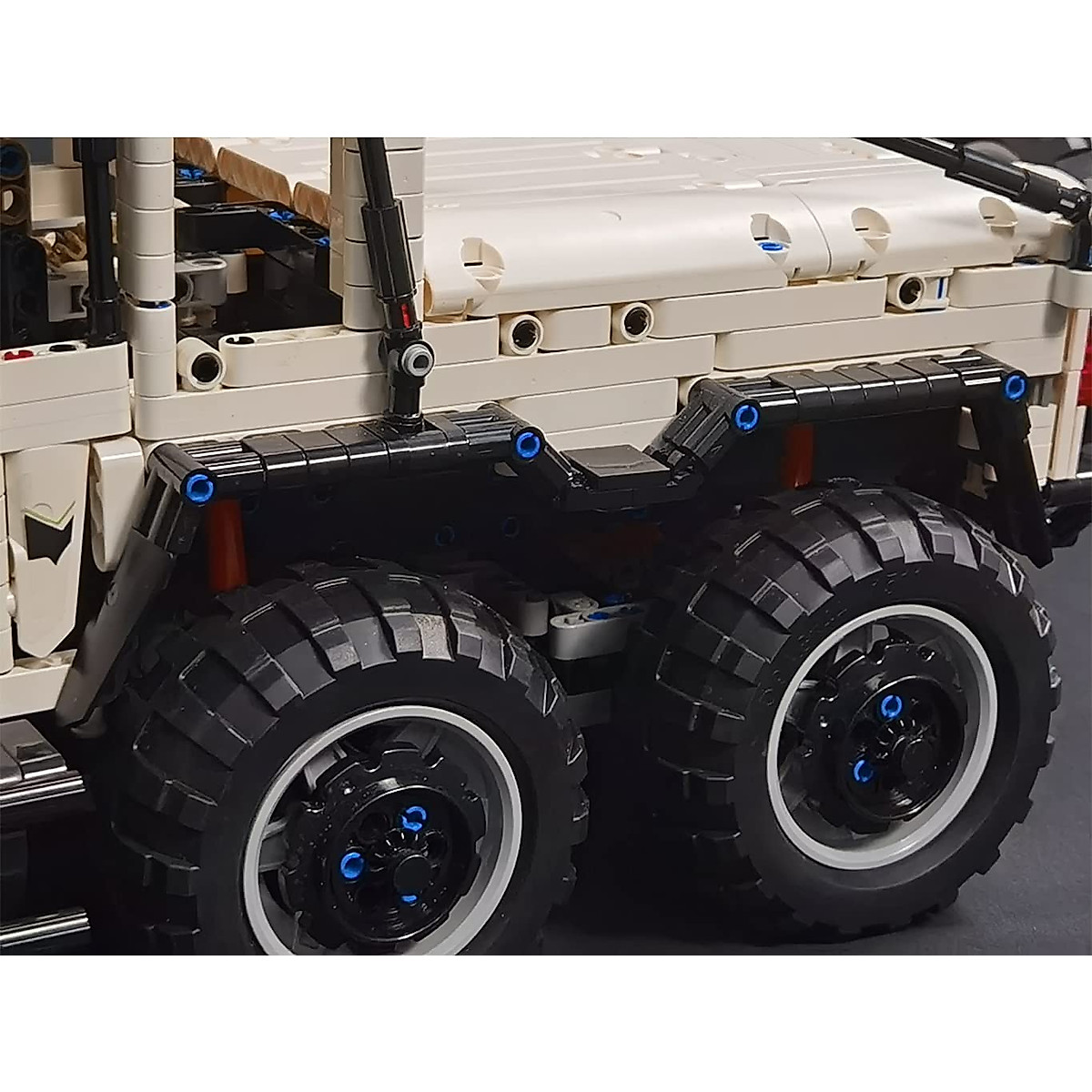 FLYINTOYS ZYLEGEN 6X6 Off Road Pickup Truck Building Blocks and MOC Building kit, Wrangler Set to Build,Collectible Model Car Kits Birthday Gift for Audlts Boy Men,2957PCS