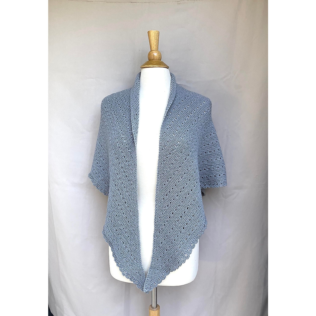 Gray Shawl Wrap in Merino Wool, Hand Knit Shoulder Shawl or Large Scarf with Scallop Lace Design, Vintage Style