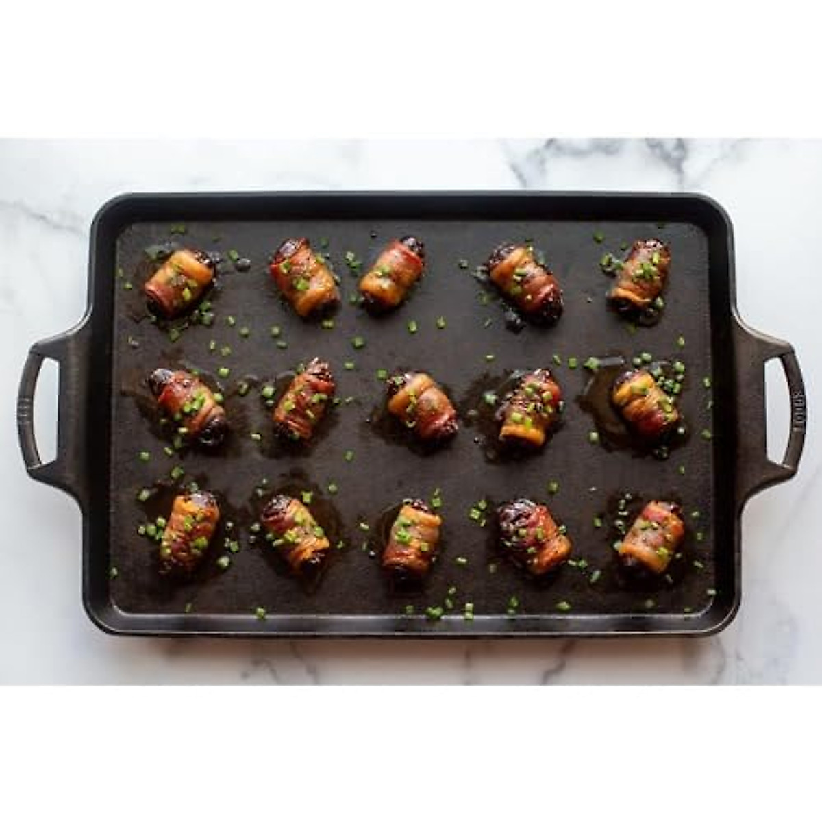 Lodge 15.5"x10.5" Cast Iron Baking Pan, Black