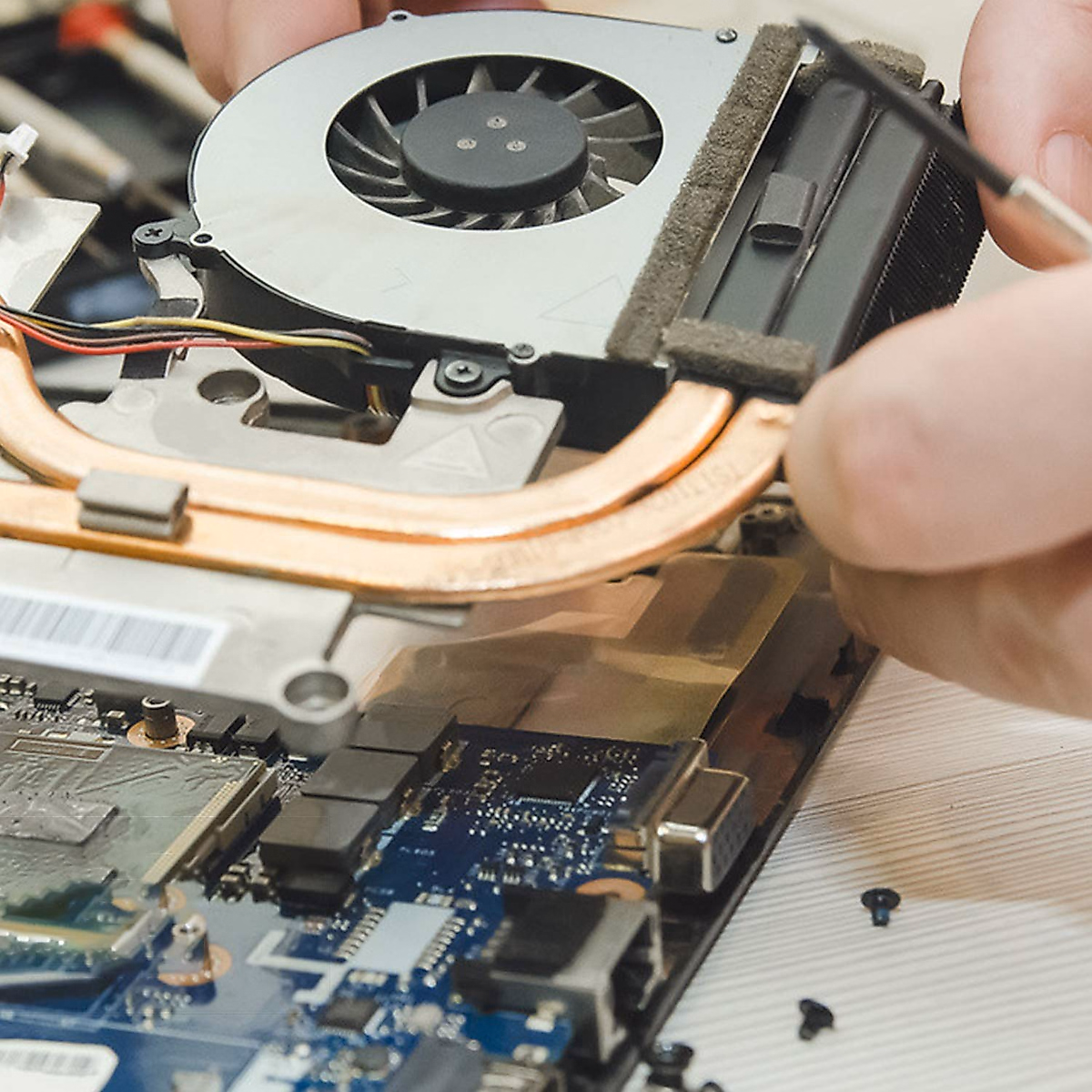 VAPKER 200PCS M5x10 Silver Zinc Phillips Flat Head Computer Replacement Screws Case Fan Screws Computer Cooling Fan Mount Screws Self-Tapping Screws