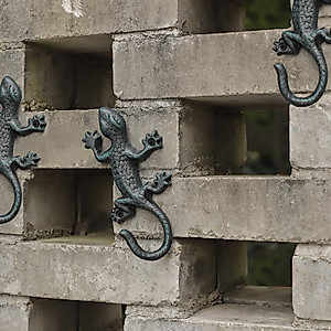 ChasBete Gecko Wall Hooks for Hanging, Rustic Iron Coat Hooks Wall Mounted Towel Hooks,Heavy Duty Key Holder for Decor - 3Pcs