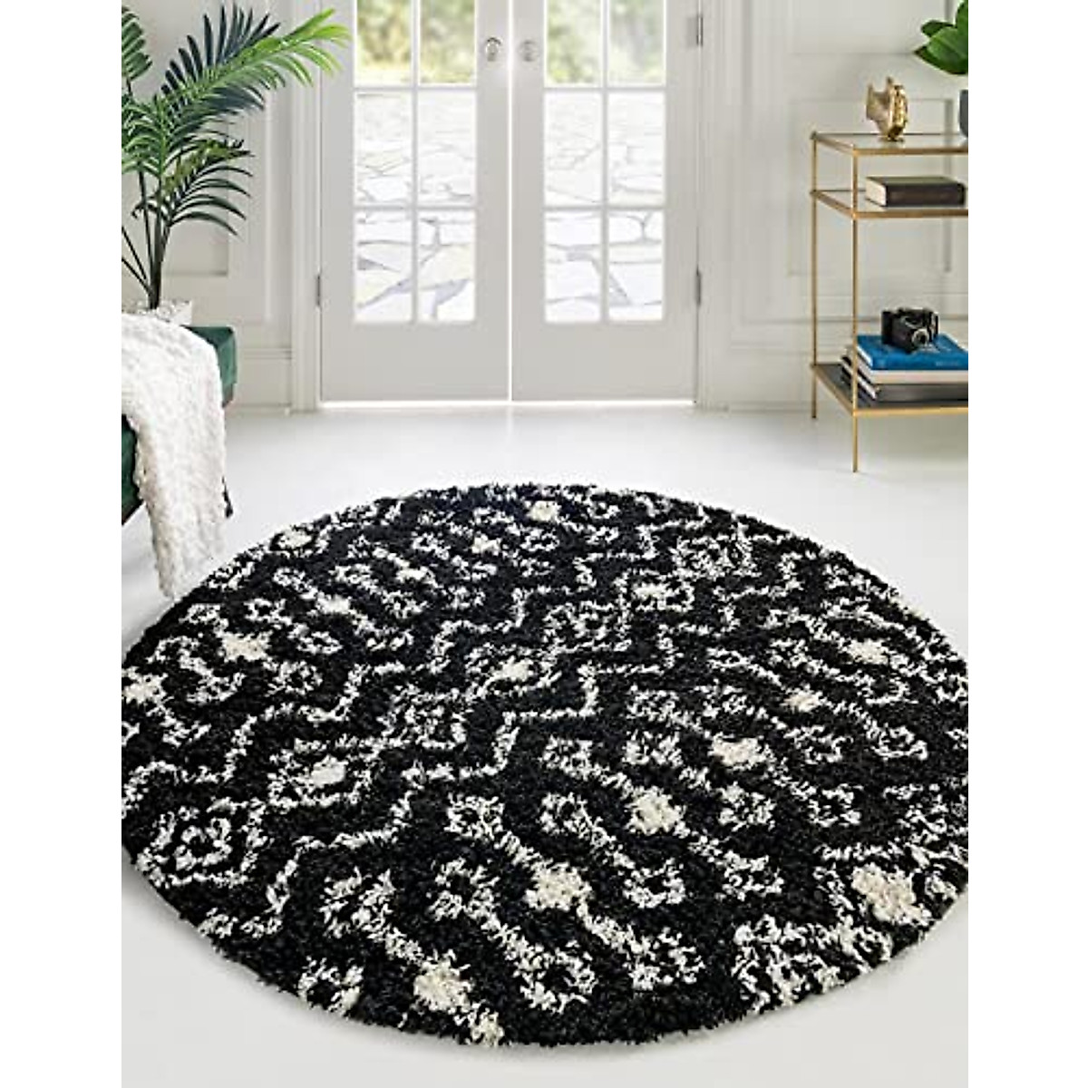 Unique Loom Moroccan Trellis Shag Collection Area Rug - Meknes (10' Round, Black and White)
