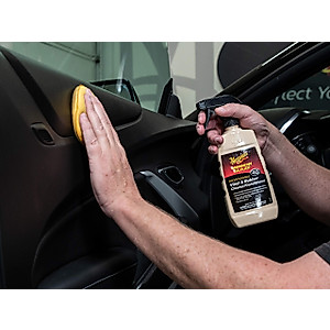 Meguiar's M4016 Mirror Glaze Vinyl & Rubber Cleaner/Conditioner, Restores Life and Color - 16 Oz Spray Bottle