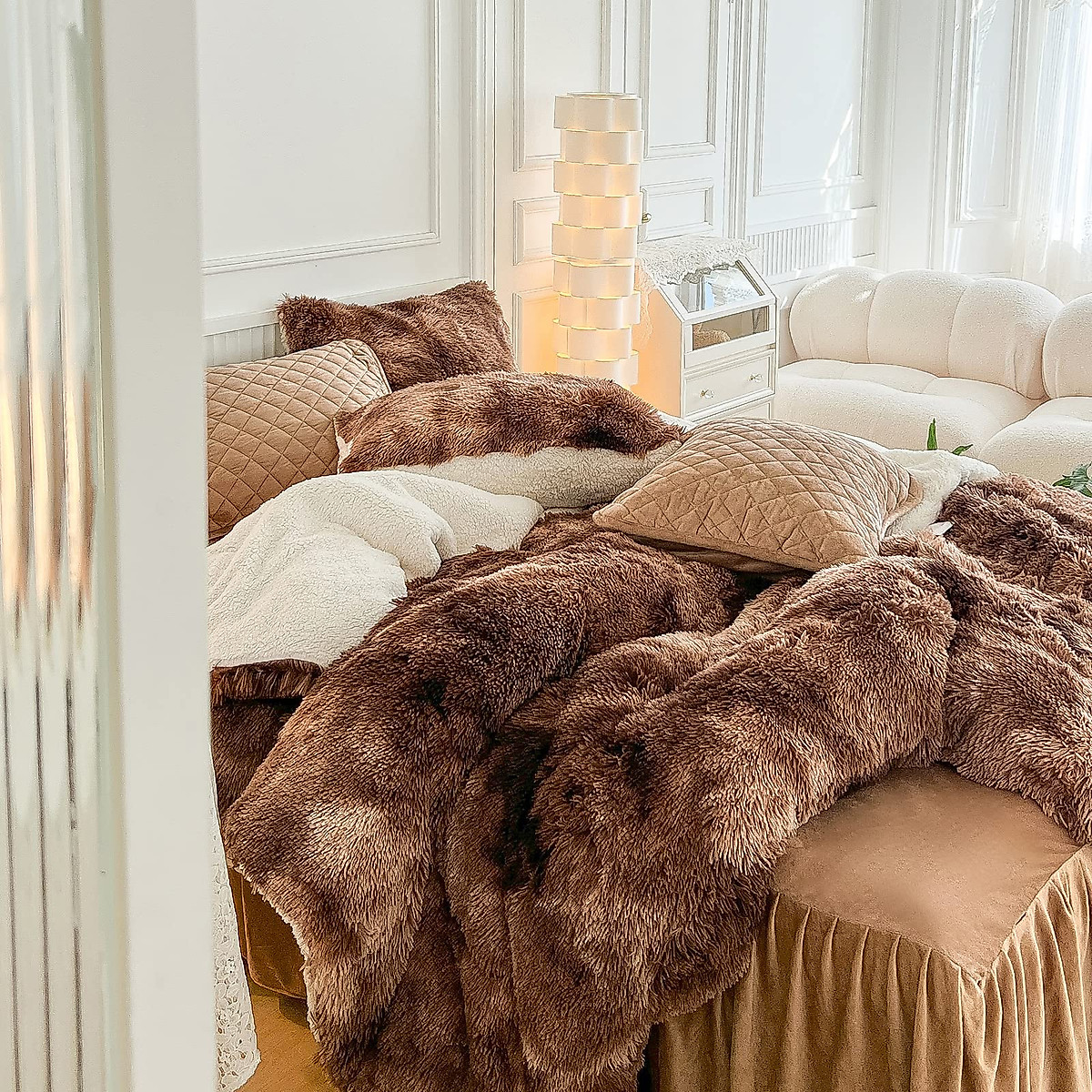 Fur Bed in a Bag Queen Size Faux Fur Comforter Set White with Coffee - 6 Pieces Shaggy Comforter Set Adult Size - Luxury Warm Winter Bed in a Bag Style with Flannel Bed Skirt, Pillowcases