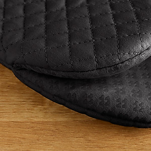 KitchenAid Asteroid Mini Oven Mitt, 5.5"x8", Black