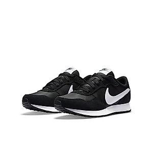 NIKE Boy's Sneakers Fitness Shoes, Black White, 39 EU