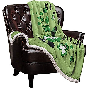 Irish Gnome with Lucky Clovers Sherpa Flannel Throw Blankets Thick Reversible Plush Fleece Blanket for Bed Couch Sofa Decor St. Patrick's Day,Ultra Soft Comfy Warm Fuzzy TV Blanket
