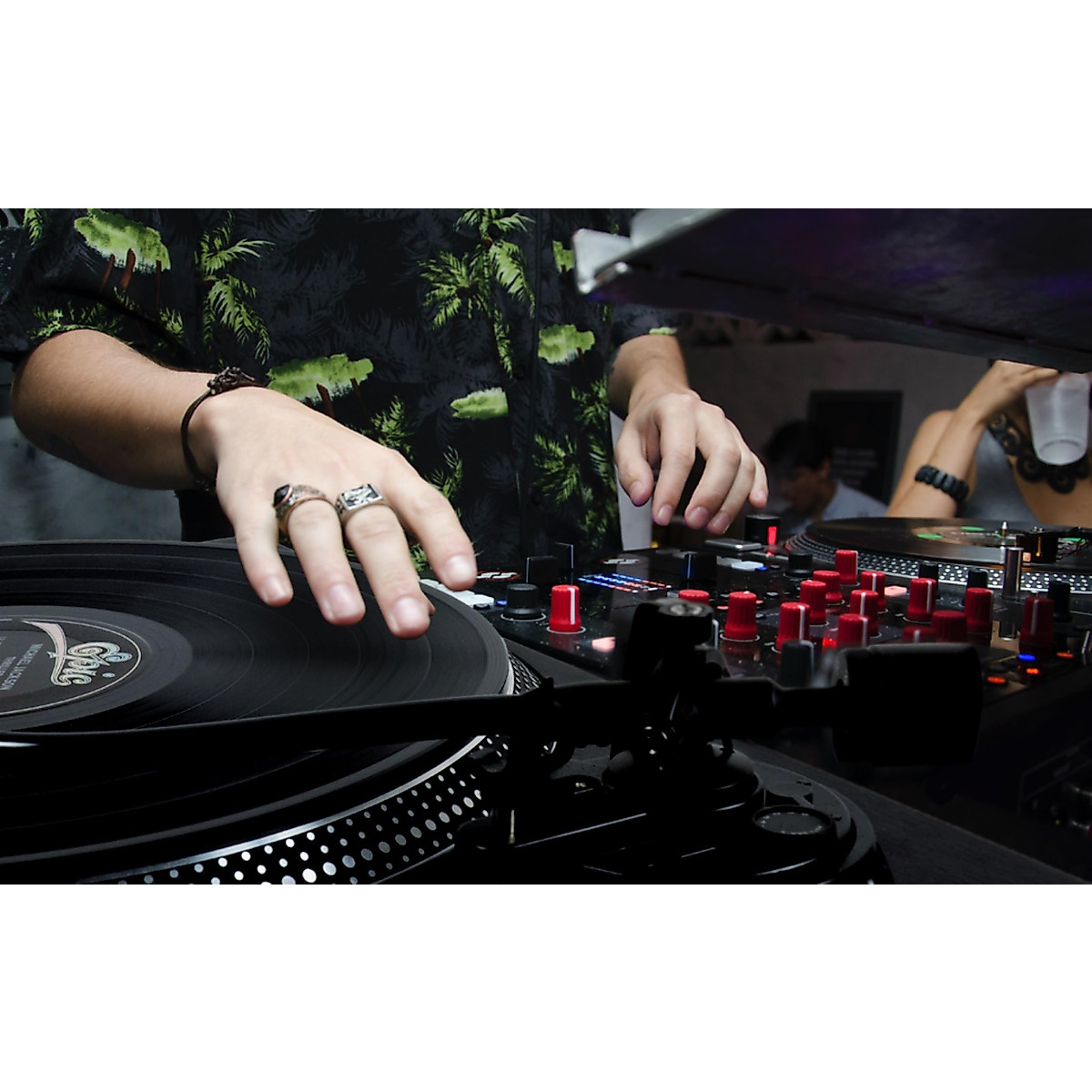Gemini Sound TT-4000 Professional Direct-Drive DJ Turntable, High Torque, 3 Speeds Vinyl Record Player, Switchable Phono Preamp, Variable Pitch Control, Die-Cast Aluminum Platter, USB Audio Interface