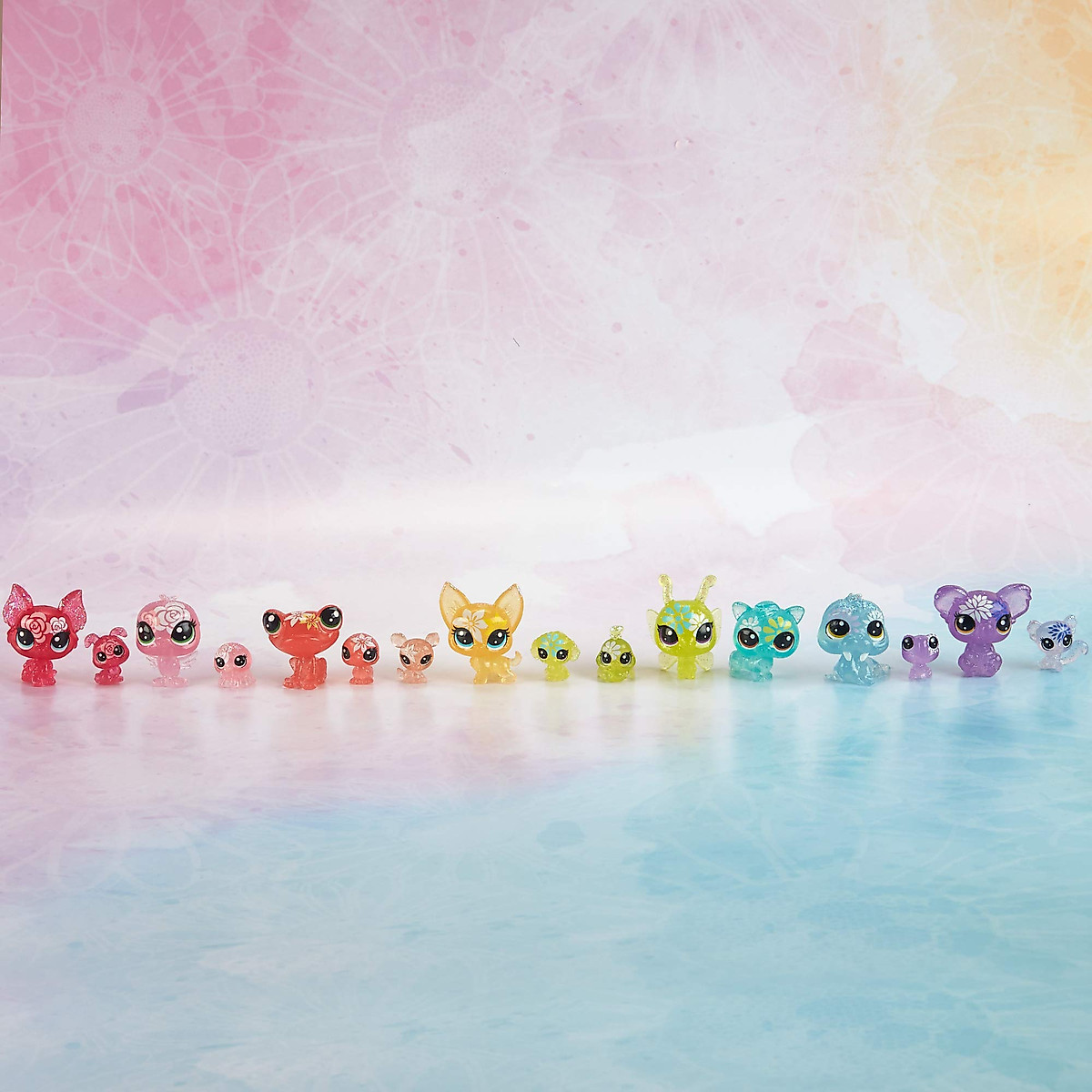 Littlest Pet Shop Blooming Bouquet, 16 Pets, Part of The LPS Petal Party Collection