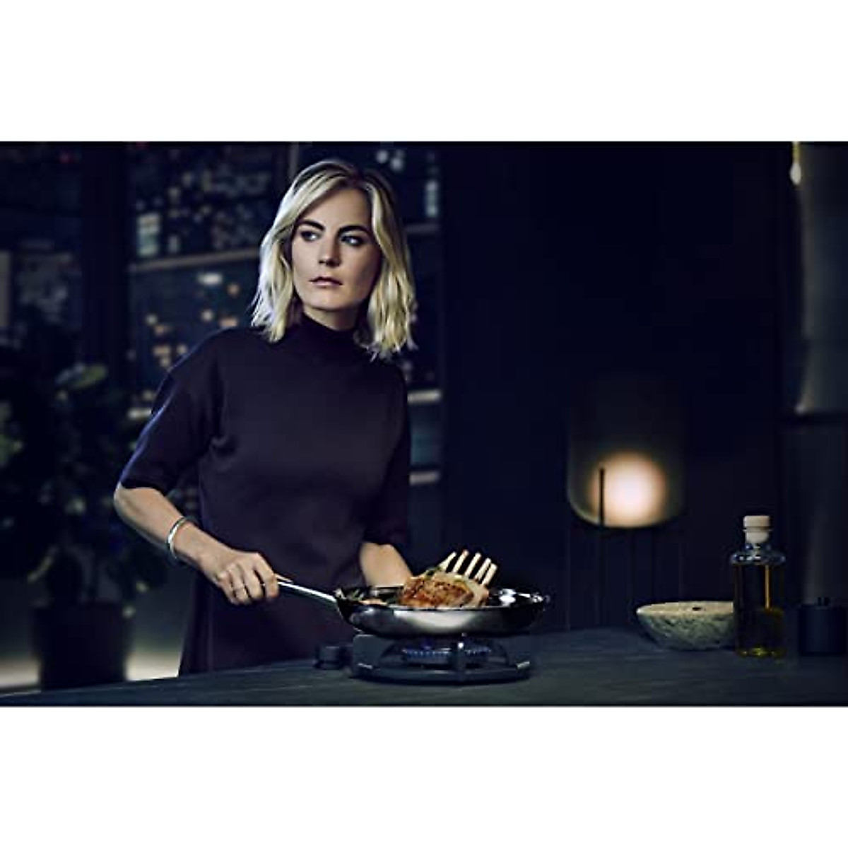 WMF Professional Resist Casserole/Frying Pan - 28 cm Diameter - Coated with a Multi-Layer Material - High Edge - Honeycomb Structure - Suitable for Induction Cookers & Ovens