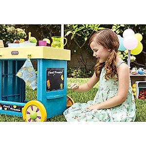Little Tikes 2-in-1 Lemonade and Ice Cream Stand with 25 Accessories and Chalkboard For Kids Ages 2 plus