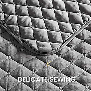 SLEEP ZONE 3-Piece Lightweight Reversible Quilt Set - Full/Queen Size - Soft Microfiber Coverlet Set for All Season (Grey Diamond Pattern), Full/Queen (90x96 inch | 2 Pillow Shams)