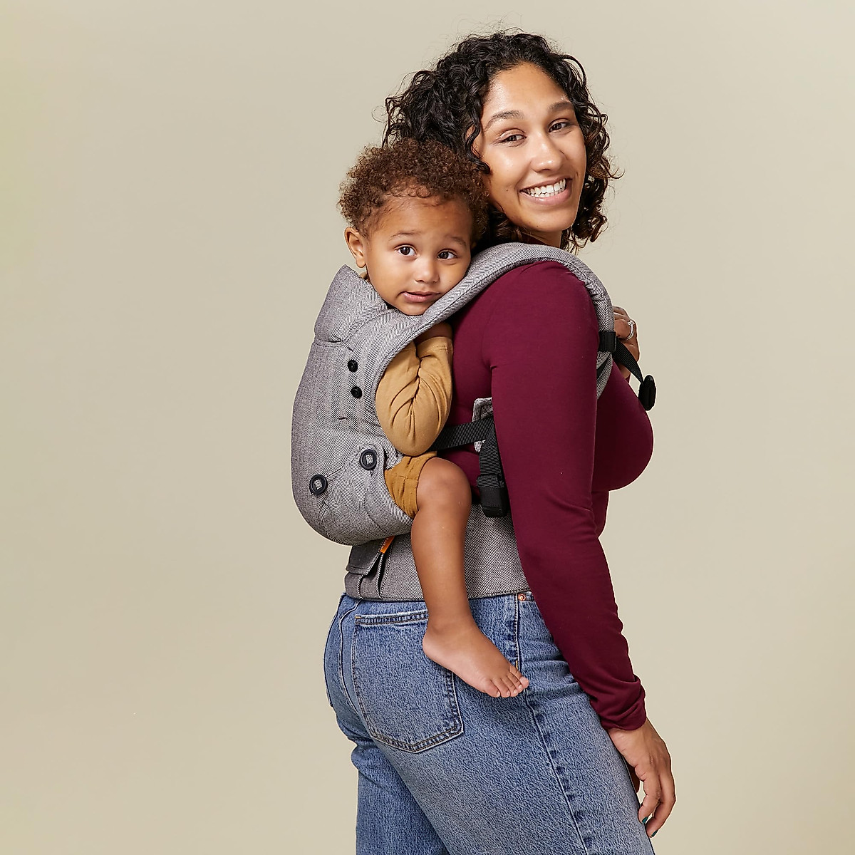 Baby Tula Explore Baby Carrier, Adjustable Newborn to Toddler Carrier, Ergonomic and Multiple Positions for 7 – 45 pounds (Linen Ash)