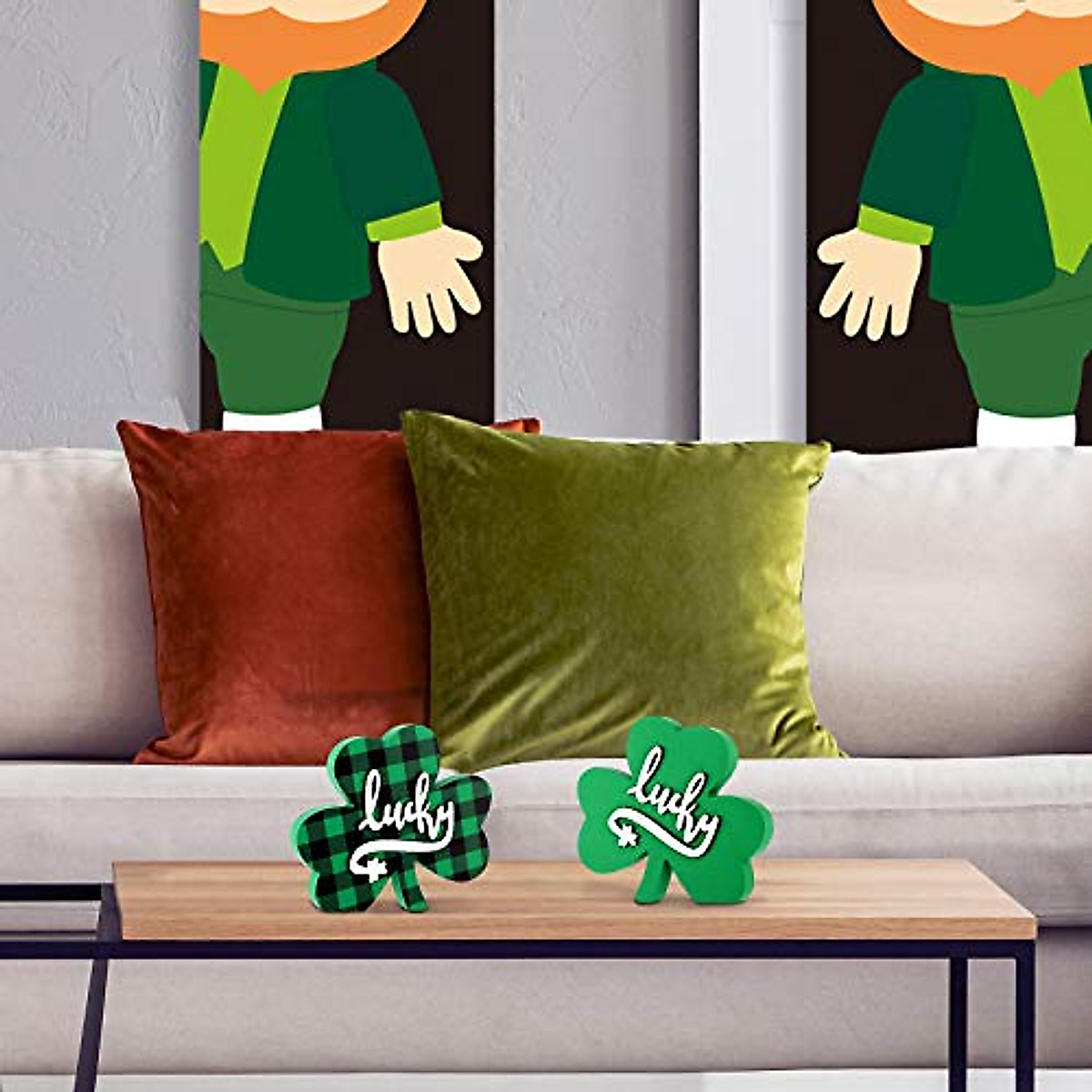 Hicarer 2 Pieces St. Patrick's Day Decor Wooden Shamrock Decor with 3D Lucky Pattern Green Irish St. Patrick's Day Sign for Desk, Wall, Office and Home Decor