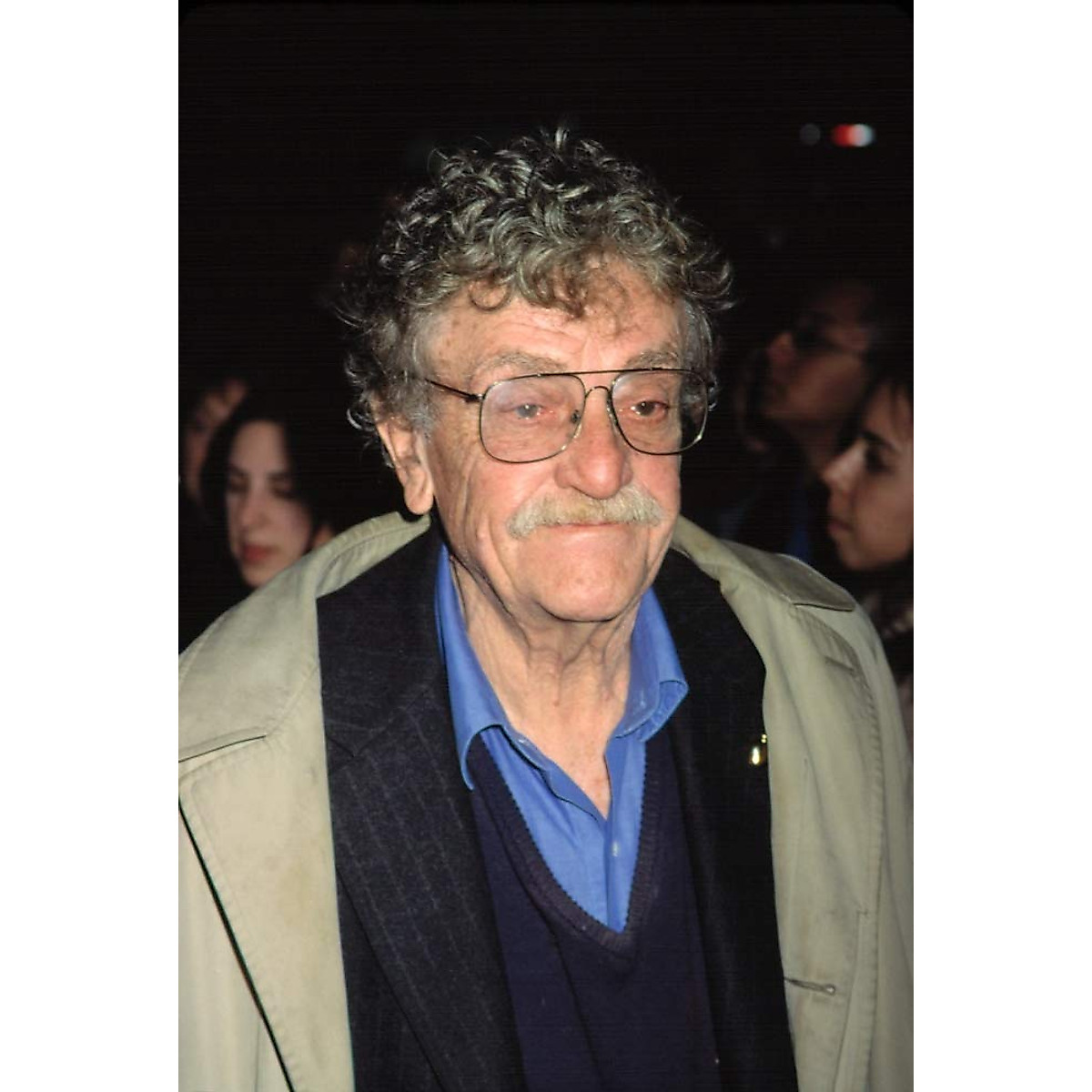 Posterazzi Poster Print Collection Kurt Vonnegut at Premiere of Gosford Park Ny 1232001 by Cj Contino Celebrity (8 x 10)