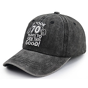 Funny Retirement Gifts for Men Women, 1952 70th Birthday Decorations Baseball Cap, 70 Year Old Birthday Party Supplies, Adjustable Cotton Embroidered Retired Hat for Dad Mom Grandpa Grandma Retirees