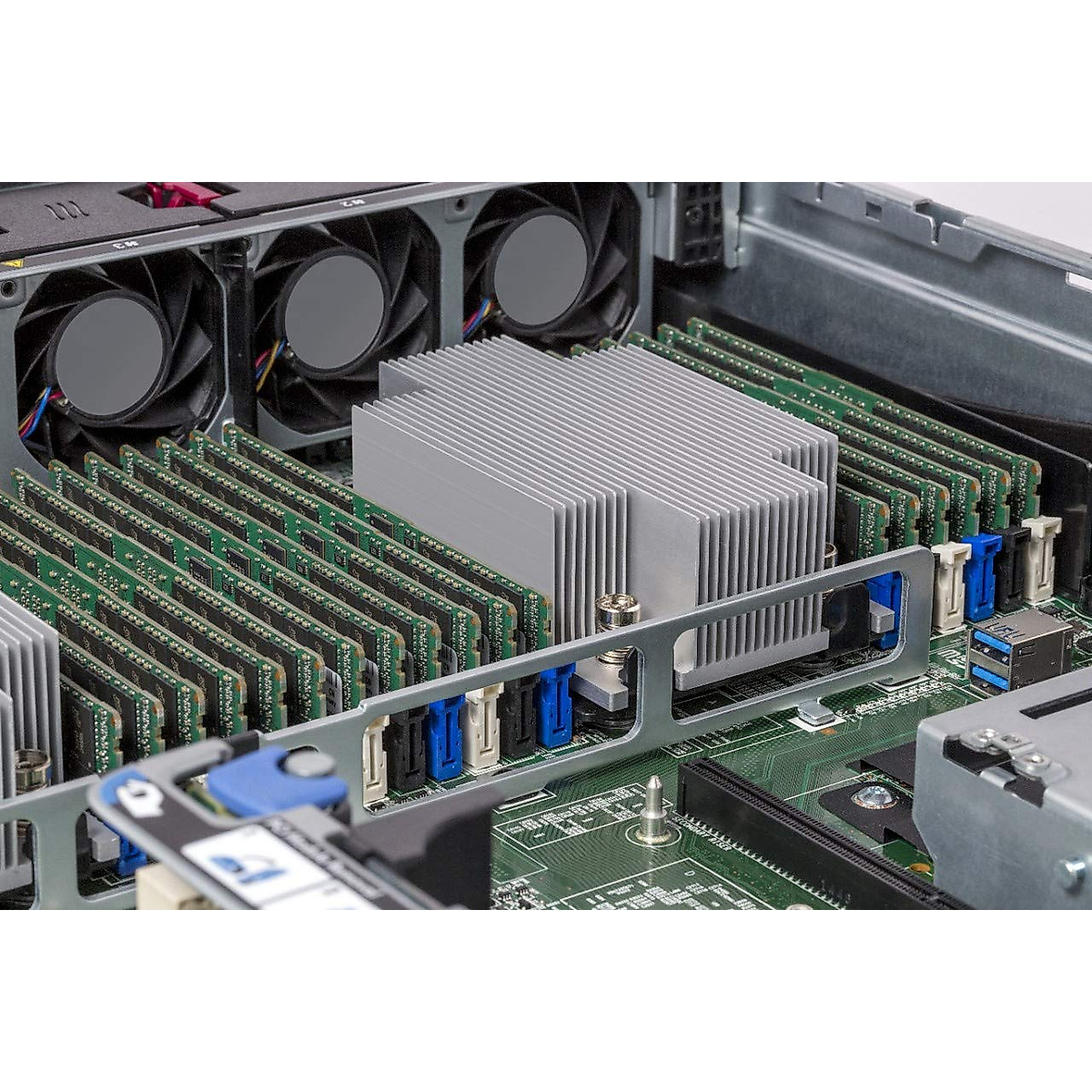 Crucial CT16G4RFD8266 16Gb Ddr4-2666 Rdimm, 16 Gb (1 X 16 Gb), Ddr4 Sdram, 2666 Mhz Ddr4-2666/Pc4-21300, 1.20 V, Ecc, Registered, 288-Pin, Dimm