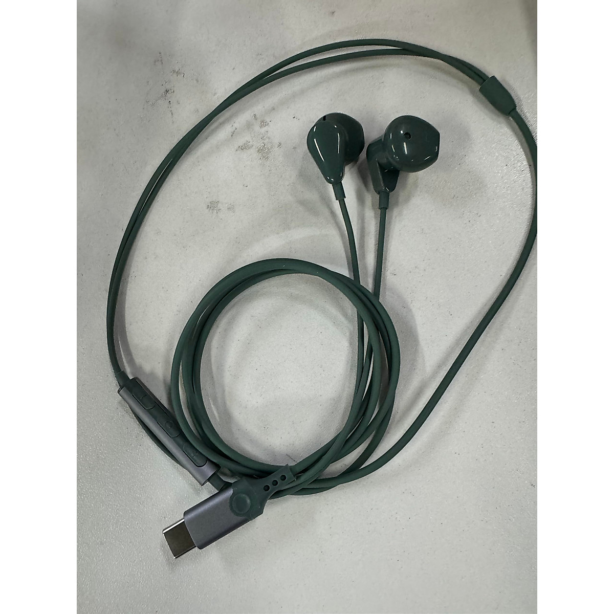 APETOO USB C Headphones for iPhone 16 15 Pro Plus iPad Pro,USB Type C Earphones HiFi Stereo USB C Wired Earbuds Microphone Volume Control for Galaxy S24 S23 S22 S21Pixel 9 8 7 7a 6 Pro 6a Turquoise