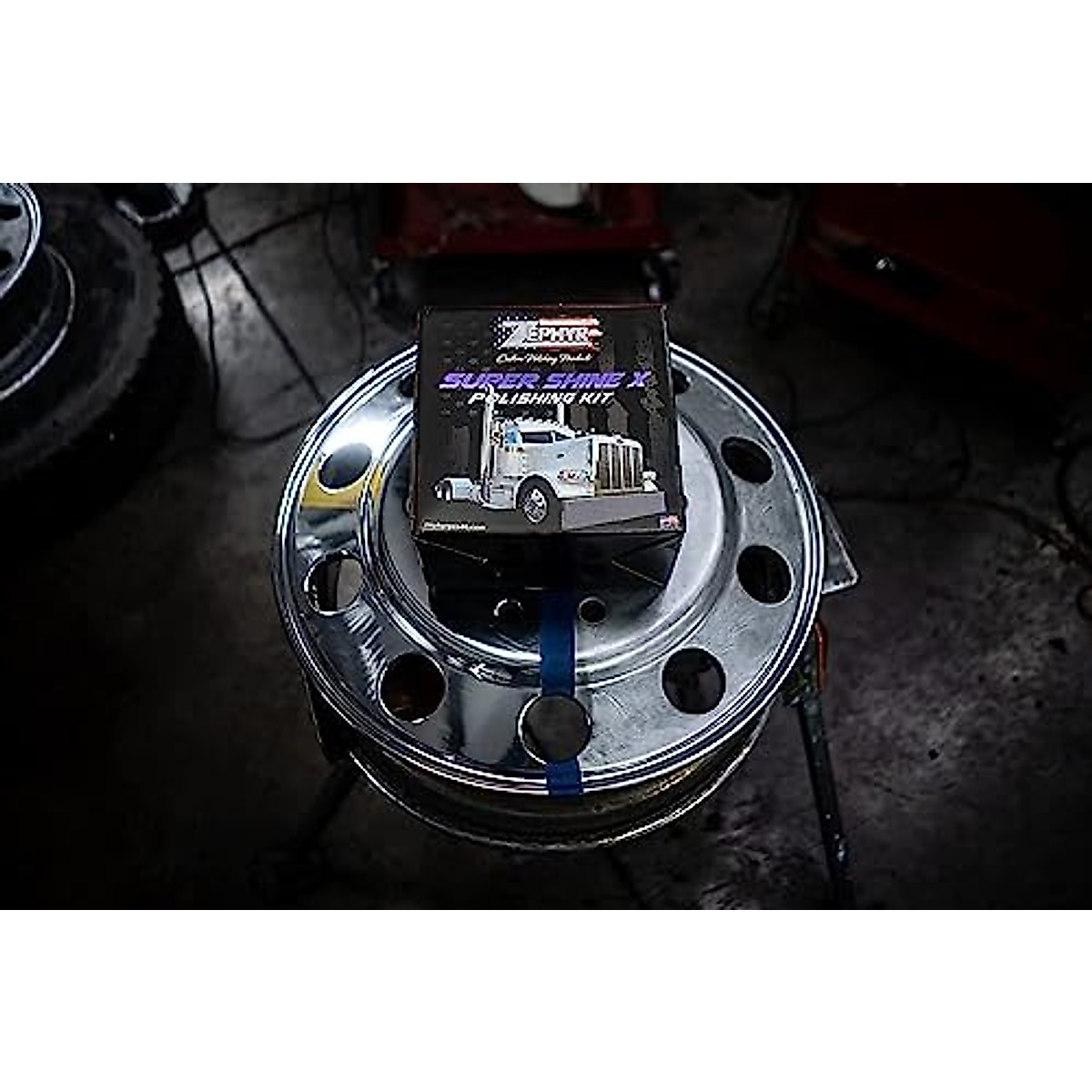 ZEPHYR CUSTOM POLISHING PRODUCTS Super Shine X Aluminum Polishing Kit with Buffing Pads and Polishing Compound, for Big Rigs, Pontoons, and Aluminum Wheels