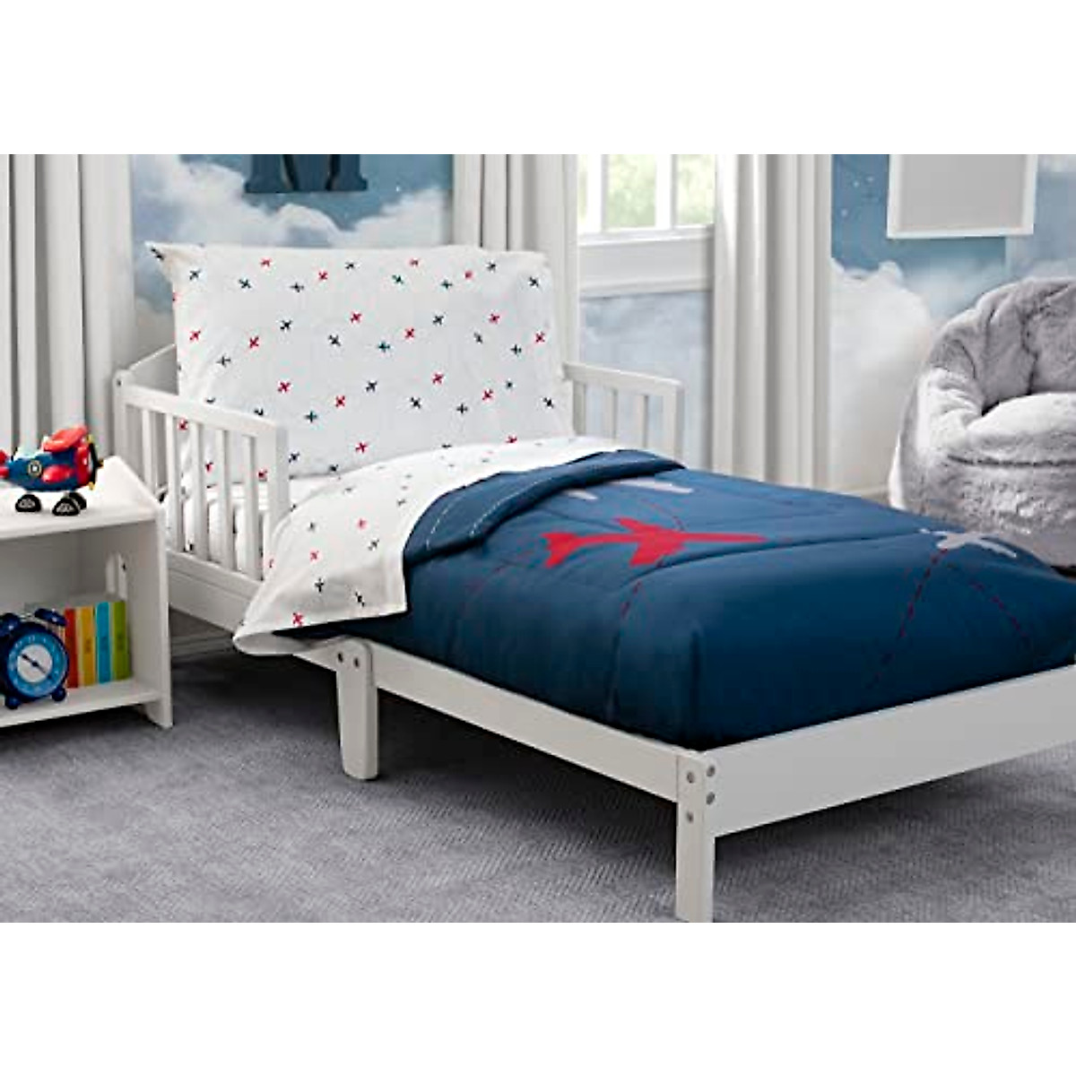 Delta Children 4 Piece Toddler Bedding Set for Boys - Reversible 2-in-1 Comforter - Includes Fitted Comforter to Keep Little Ones Snug, Bottom Sheet, Top Sheet, Pillow Case - Airplane Flight Plan
