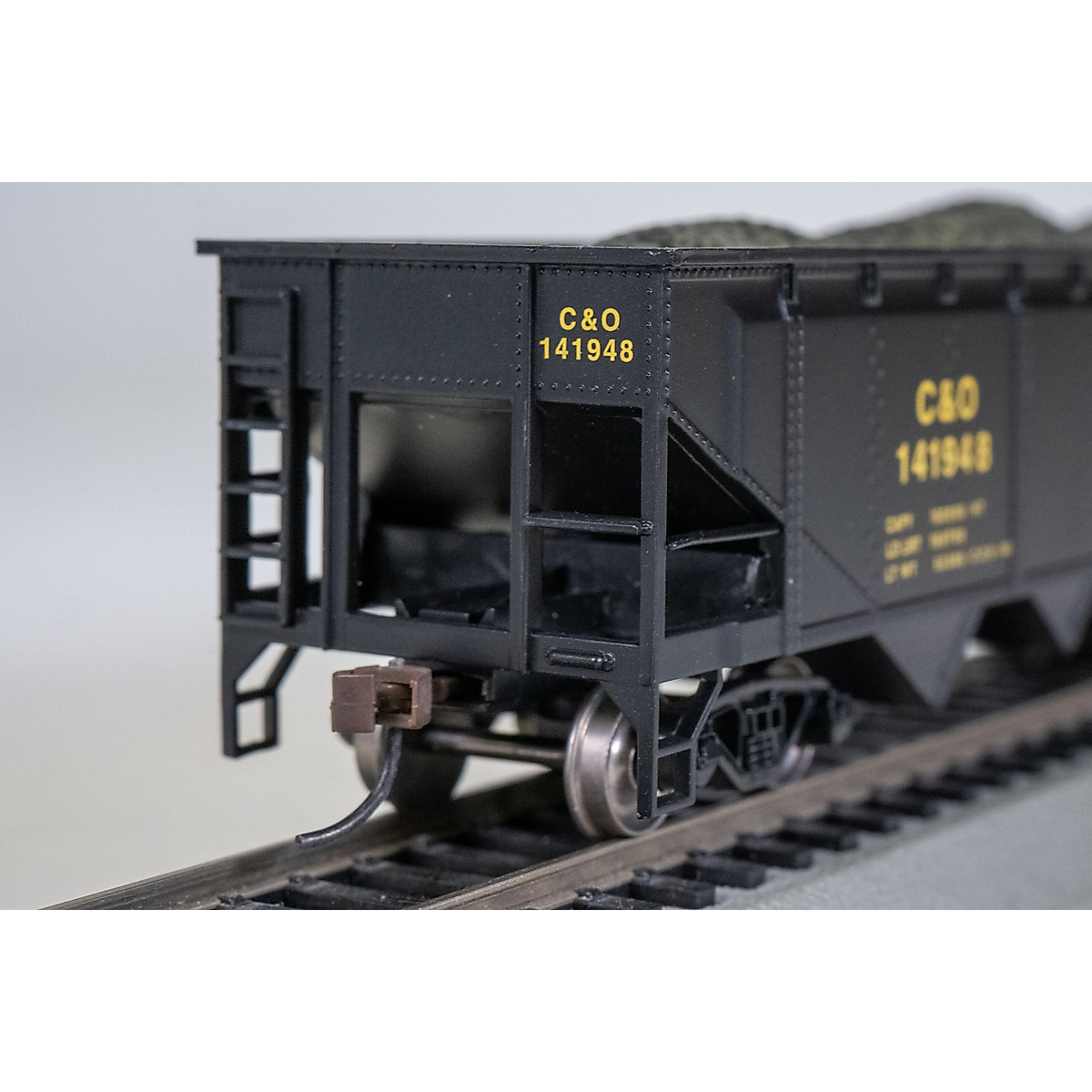 Bachmann Trains - 40' Quad Hopper Car - CSX - HO Scale, Grey, 8