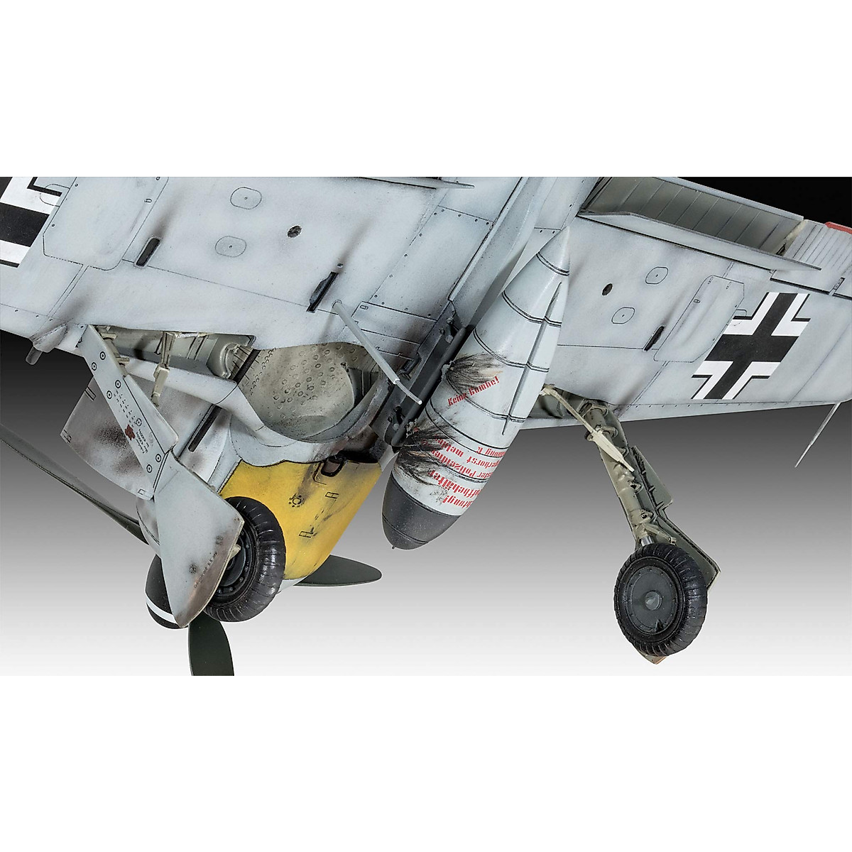 Revell 03874 1:32 Fw190 A-8 'Rammjäger' Plastic Model Kit