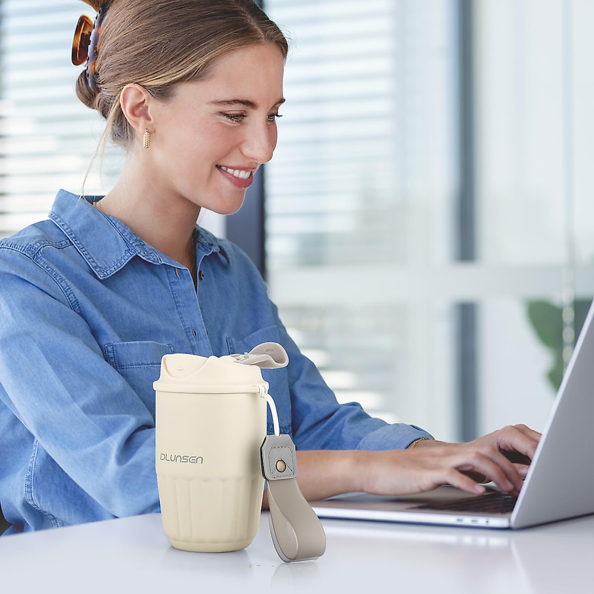 Dlunsen Travel Cup Insulated Coffee Thermal Cup, 14oz Upgraded Double Walled Water Glasses, Vacuum Insulation Stainless Steel with Leak-Proof Lid Tumbler Mug, Reusable Cup for Coffee, White