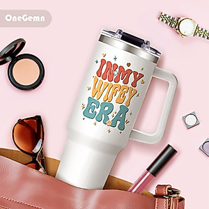 OneGemn Wifey Tumbler with Handle,Wife Gifts from Husband - 40 oz In My Wife Tumbler with Straw and Lid - Wifey Coffee Cup Gifts for Anniversary for Wives Gift for Wifte Birthday Mothers Day