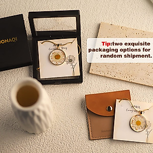 MOLUONAQI Handmade Pressed Flower Pendant Necklace-Birth Flower Women Necklaces, Cute Necklaces, Jonquil Pressed Wildflower Necklace| March Birth Flower Necklace