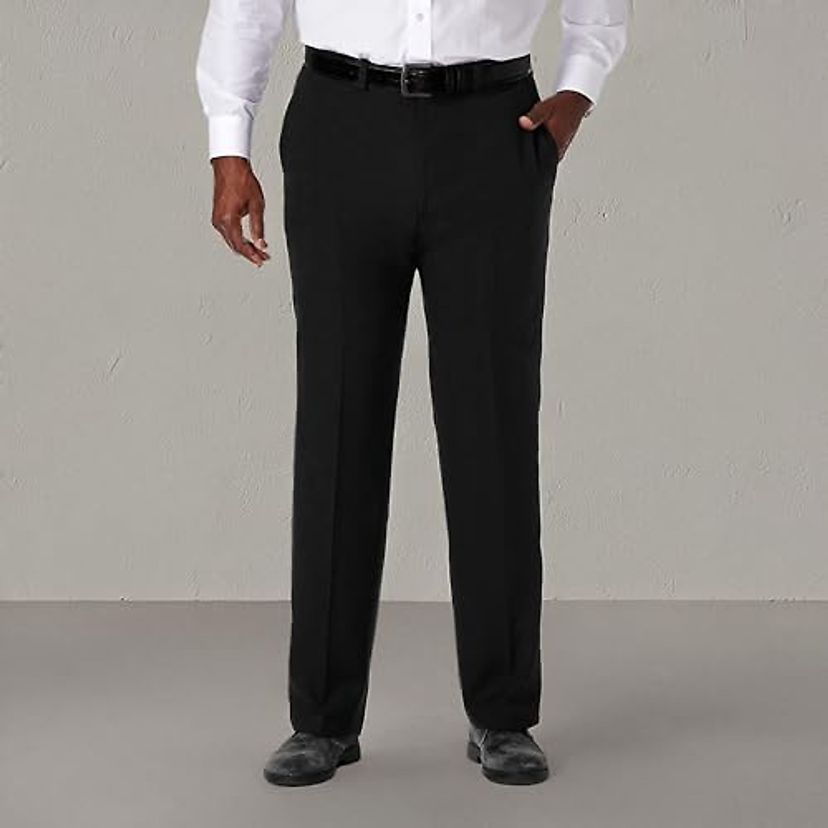 Haggar Men's Cool 18 Pro Classic Fit Flat Front Pant - Regular and Big & Tall Sizes, Black, 32W x 32L