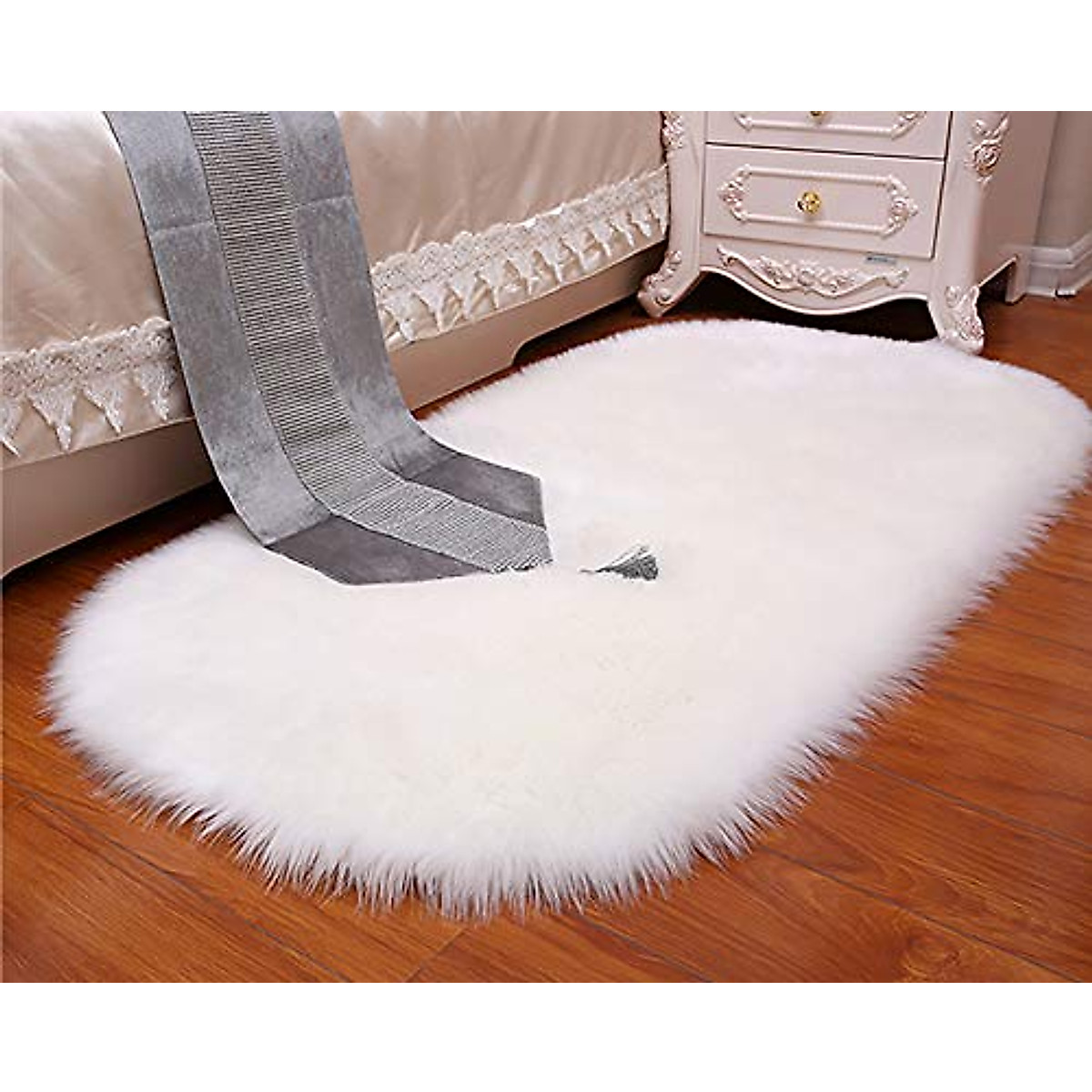 Soft Faux Sheepskin Fur Rug, Oval Small Sized Floor Area Shag Sofa Cover,Bedside Kitchen Living Room Nursery Mat Gold 23"x35"